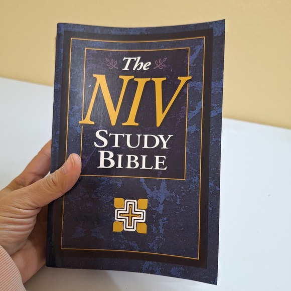 Office | Holy Bible The Niv Study Bible Paper Back | Poshmark